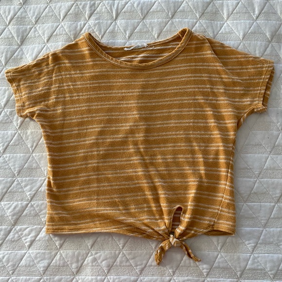 Caution To The Wind | Tops | Caution To The Wind Womens M Amber Yellow ...